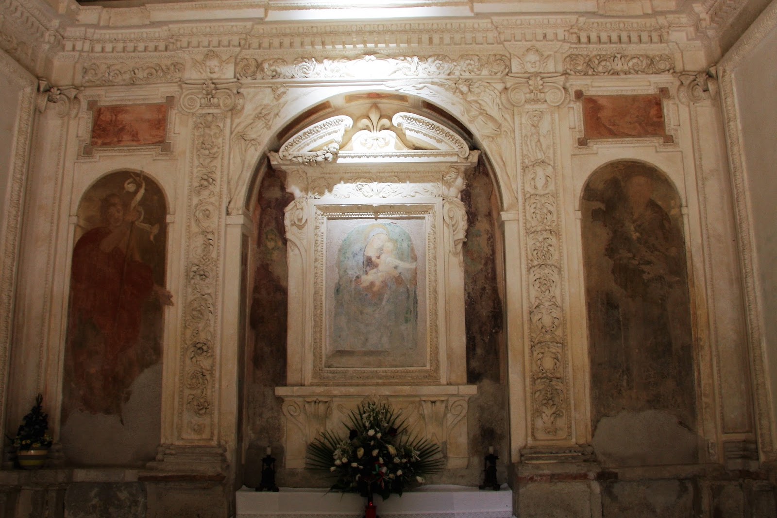 Gli affreschi della Chiesa di Santa Susanna a Farnese.